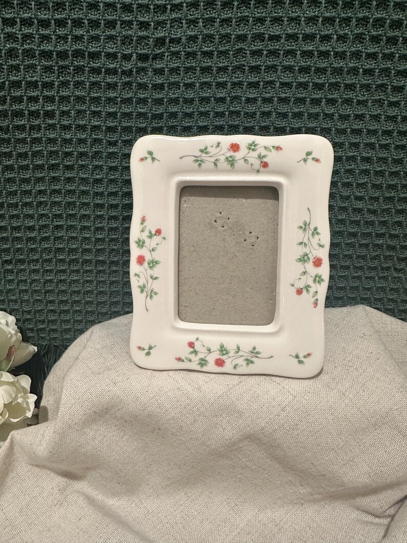 Vintage Floral Ceramic Picture Frame – Mini 2x3 Photo Frame ...