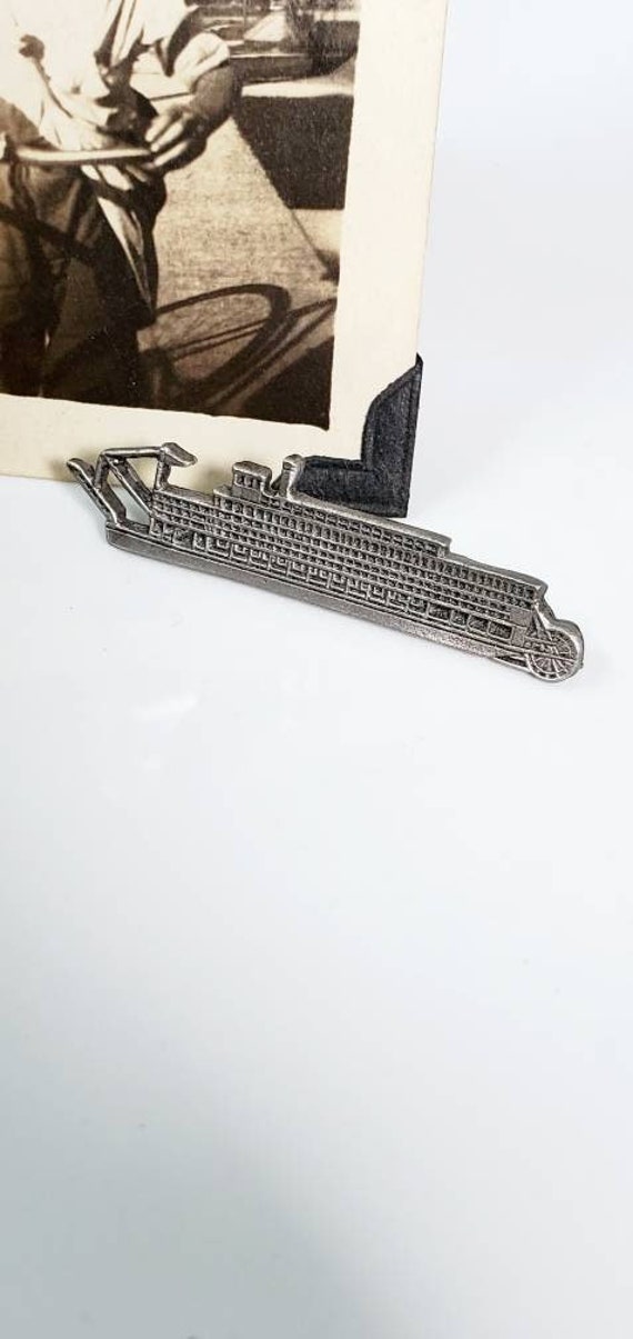 Paddle Boat Cruise Ship Lapel Pin Tourist Souvenir Boat - Etsy