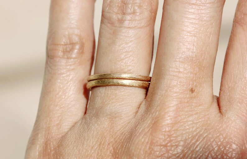 Rustic Wedding Ring. 18k Gold. Sophie. - Etsy