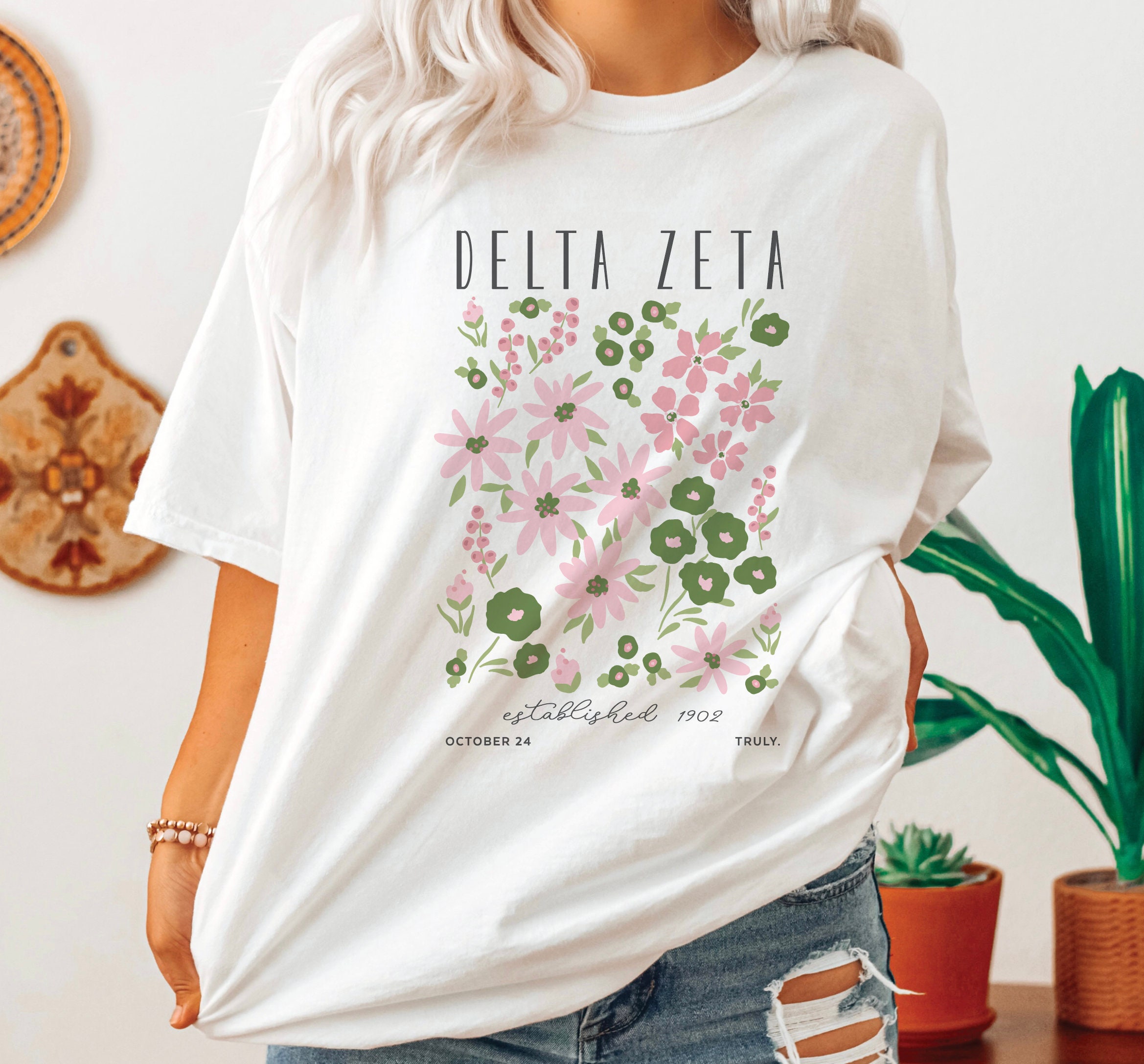 Delta Zeta Oversized Shirt, Trendy Delta Zeta Hoodie, DeeZee Flower ...