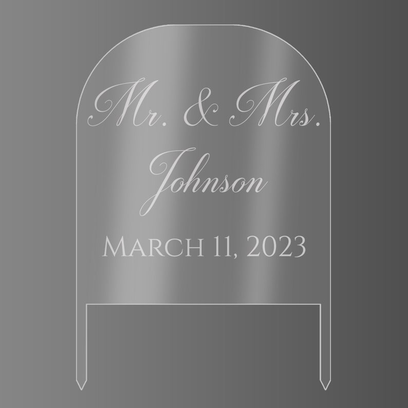 Custom Name Acrylic Wedding Cake Topper, Mr Mrs Wedding Decor (VWAQ ...