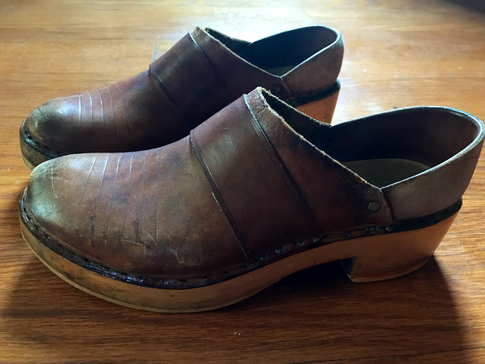 Vtg 60s Handmade Brown Leather and Wood Clogs / Size 9.5 - Etsy