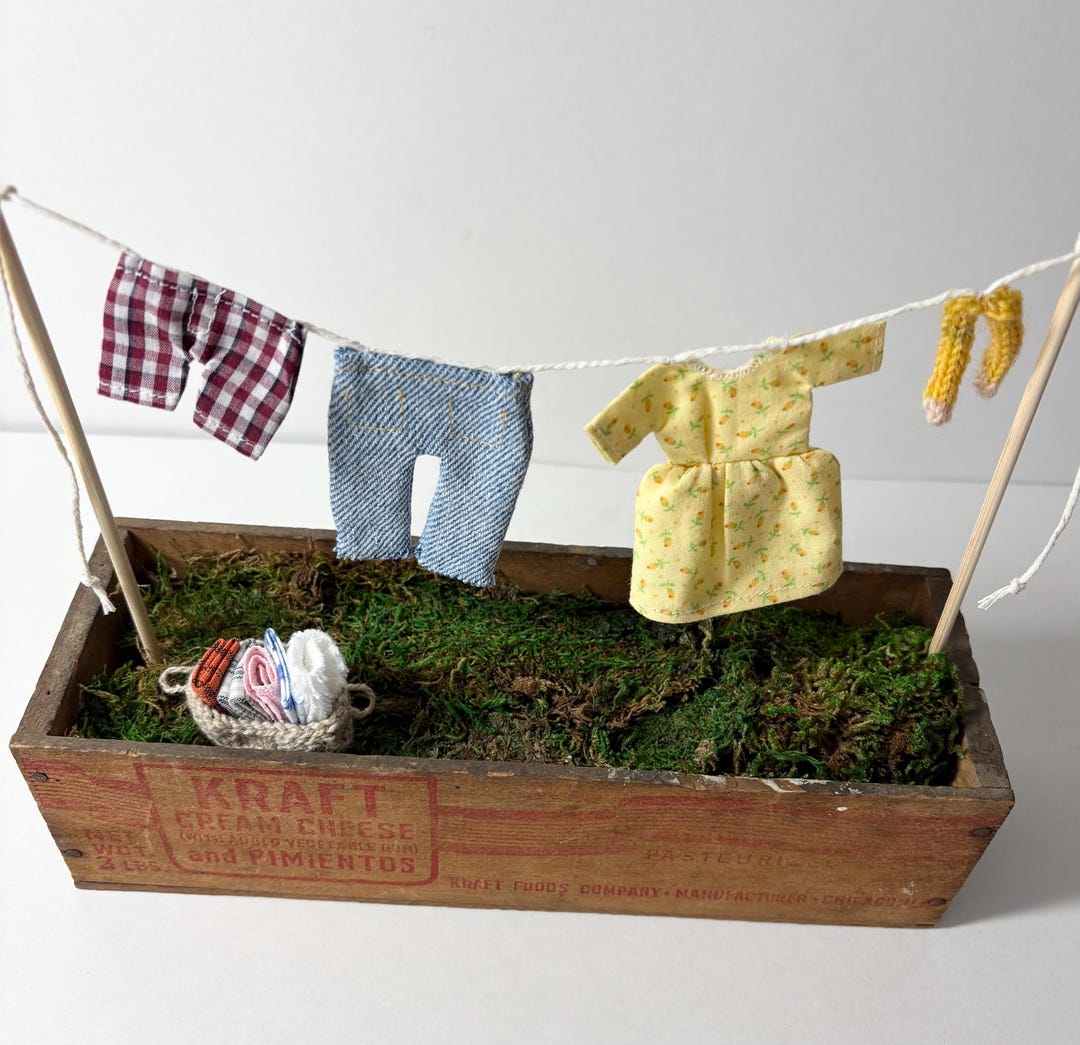 Miniature Clothesline and Laundry Basket – 1/12 Scale Dollhouse Display ...