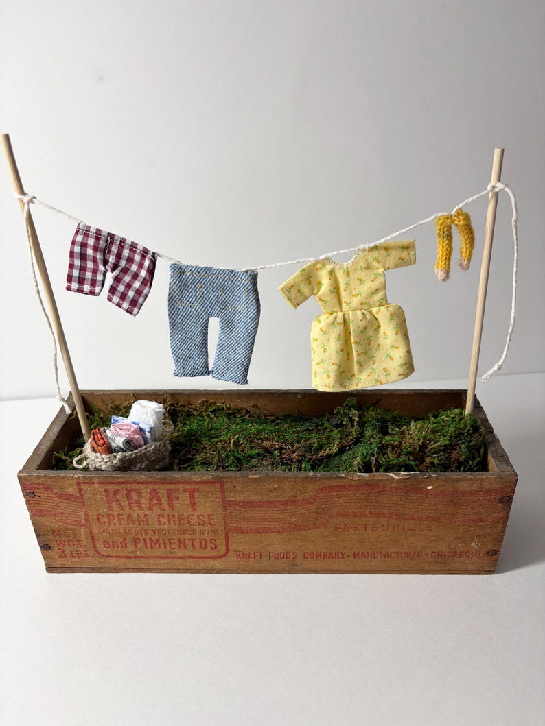 Miniature Clothesline and Laundry Basket – 1/12 Scale Dollhouse Display ...