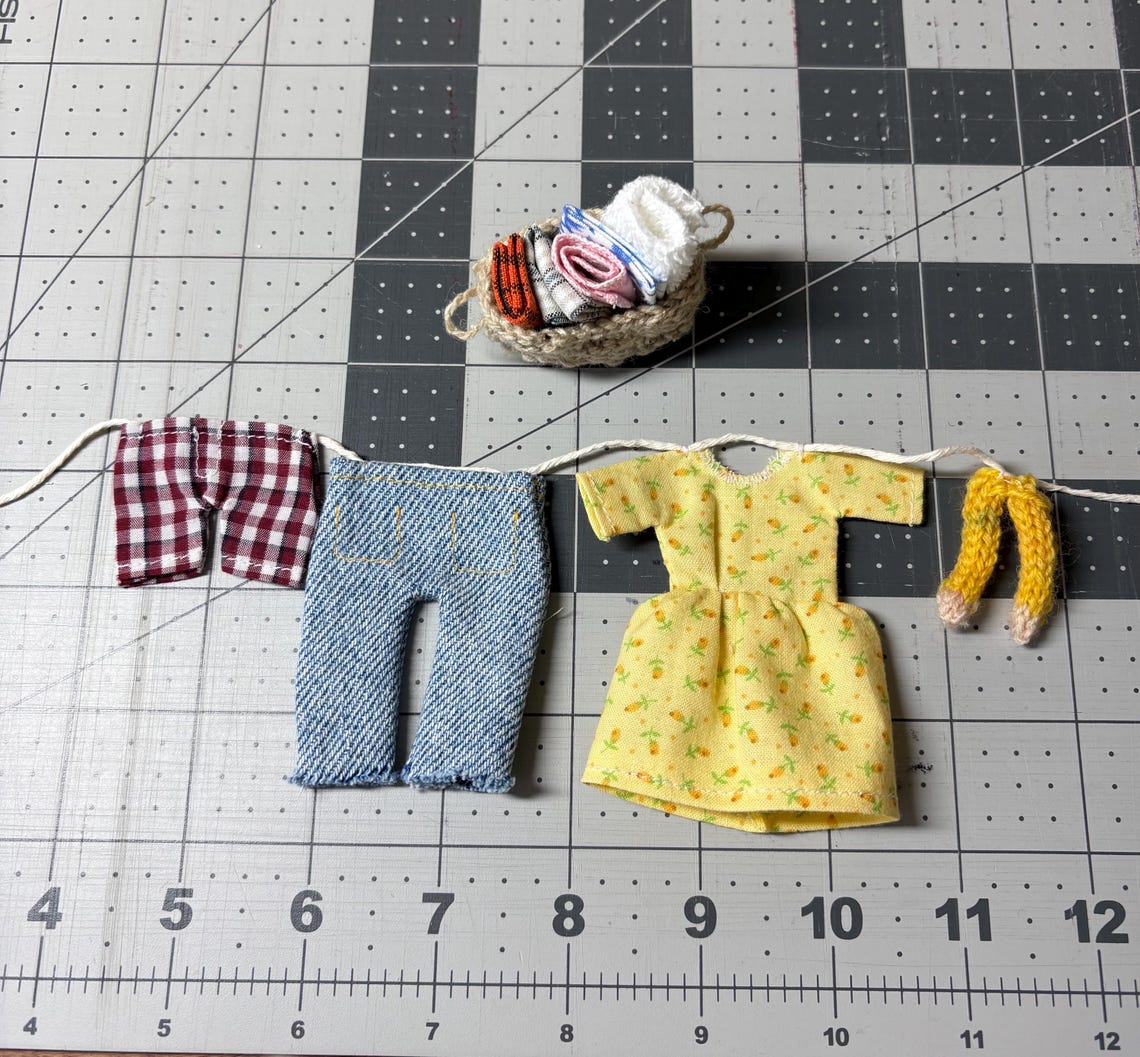 Miniature Clothesline and Laundry Basket – 1/12 Scale Dollhouse Display ...