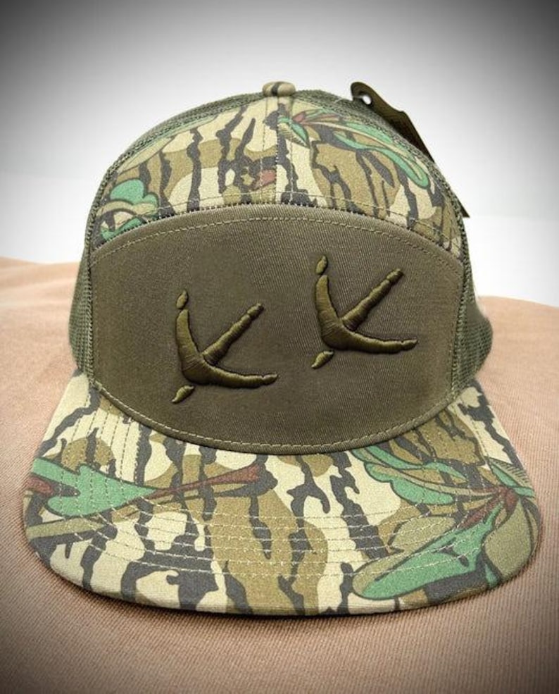 Turkey Claw- 7 Panel Mossy Oak Green Leaf, Outdoor Hunting Bottomland ...