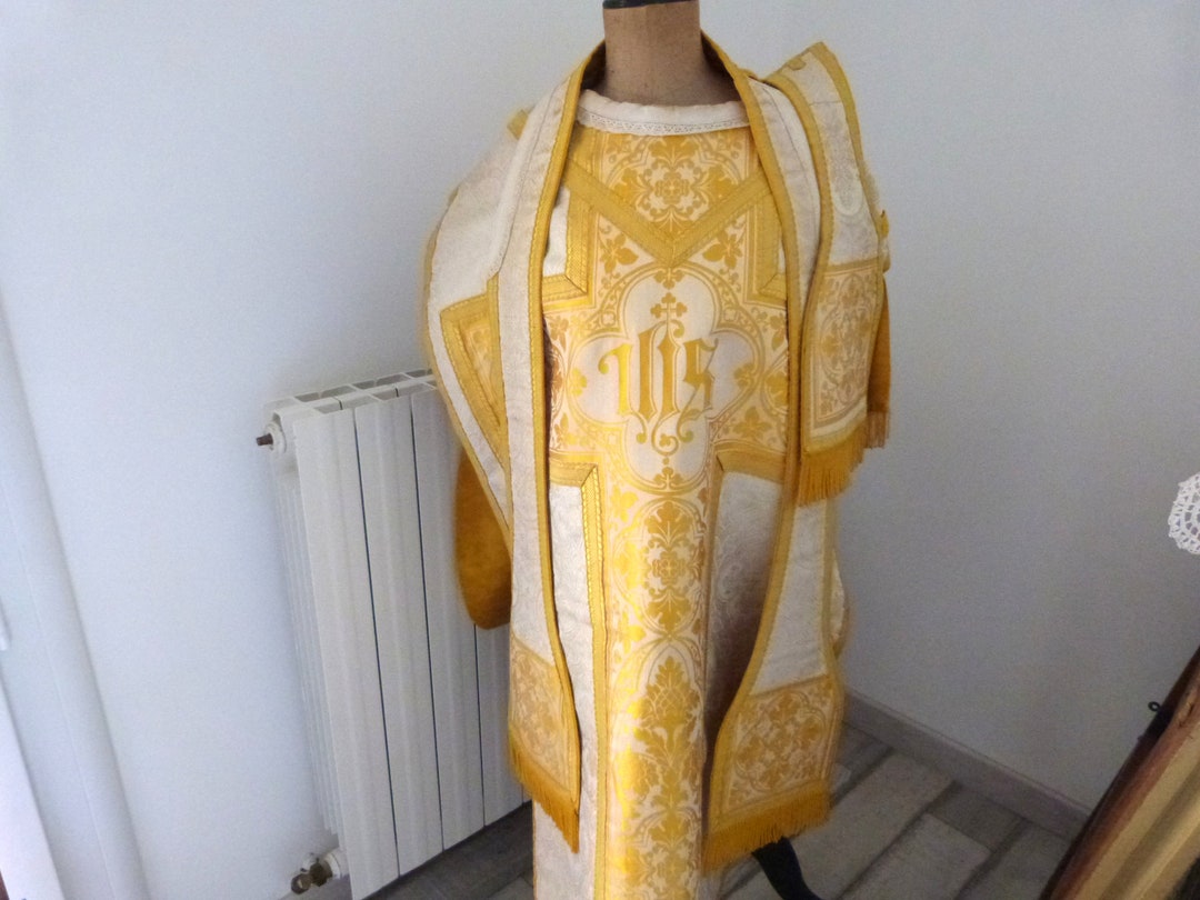 1900s Yellow Brocade 5 Set Clergy Dress Vestment Priest Robe Chasuble ...
