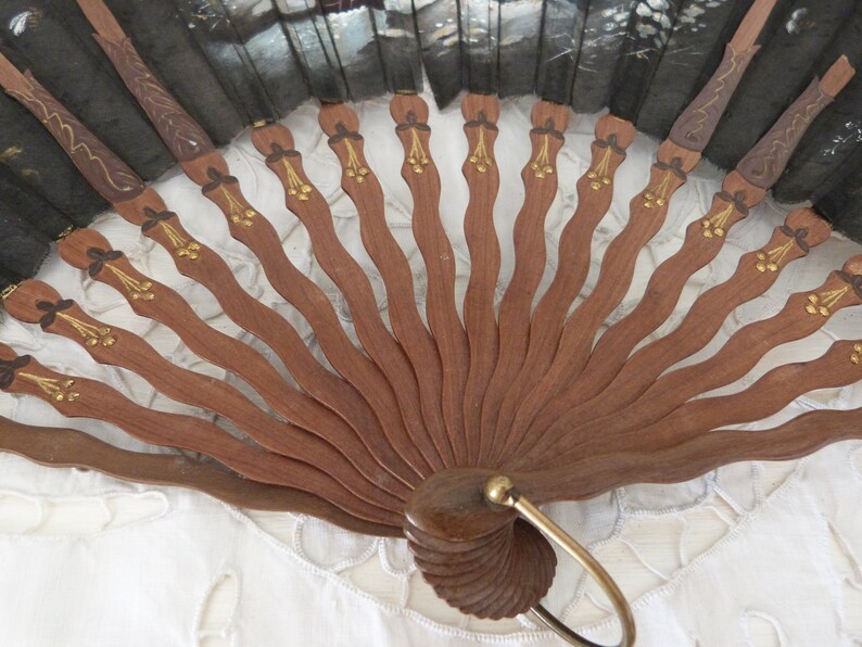 Antique Hand Fan 1800s Folding Fan French Chateau Hand Painted Handfan ...
