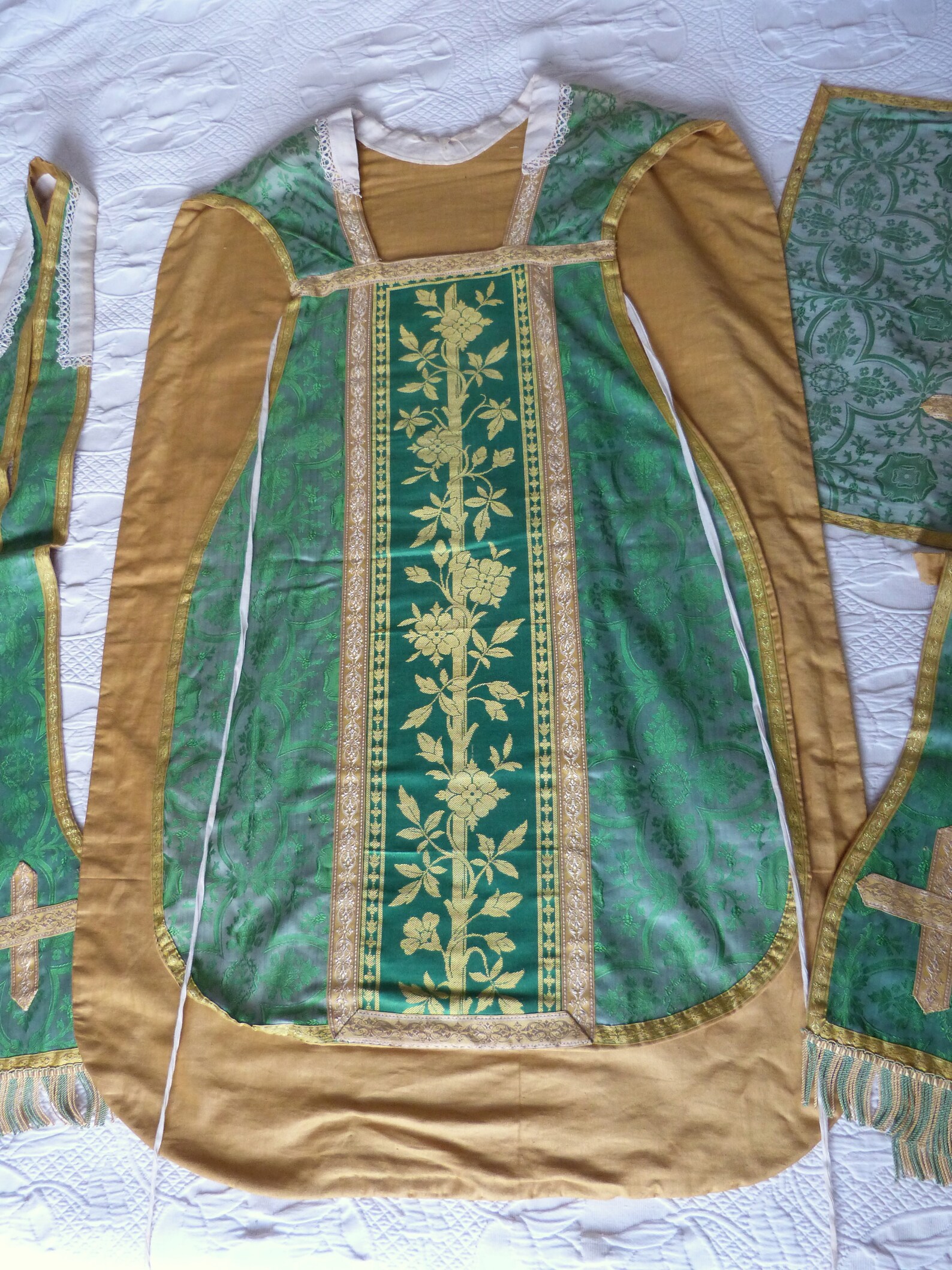 1900s Green Silk Brocade 4 Set Clergy Dress Vestment Priest Robe ...