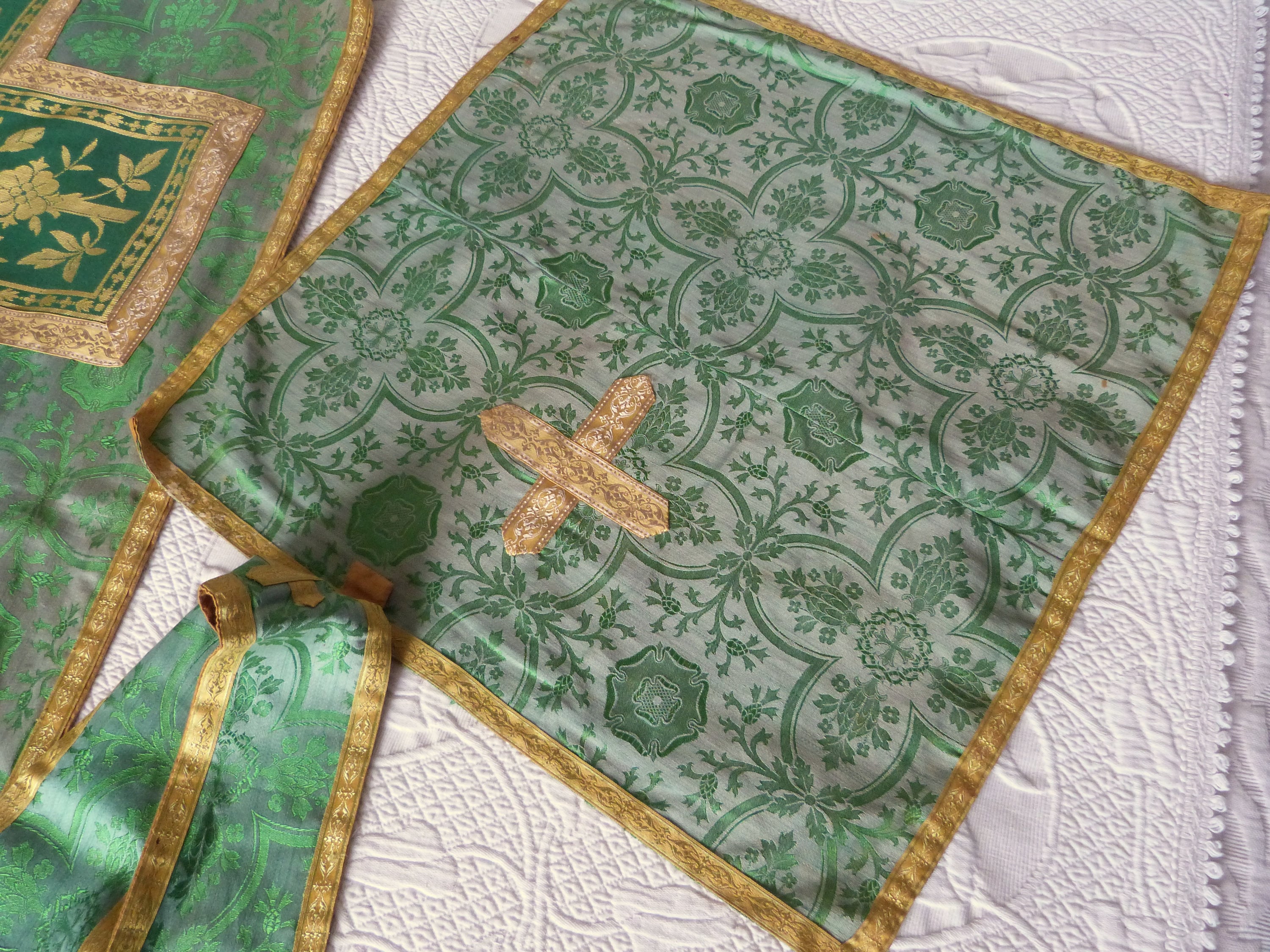 1900s Green Silk Brocade 4 Set Clergy Dress Vestment Priest Robe ...