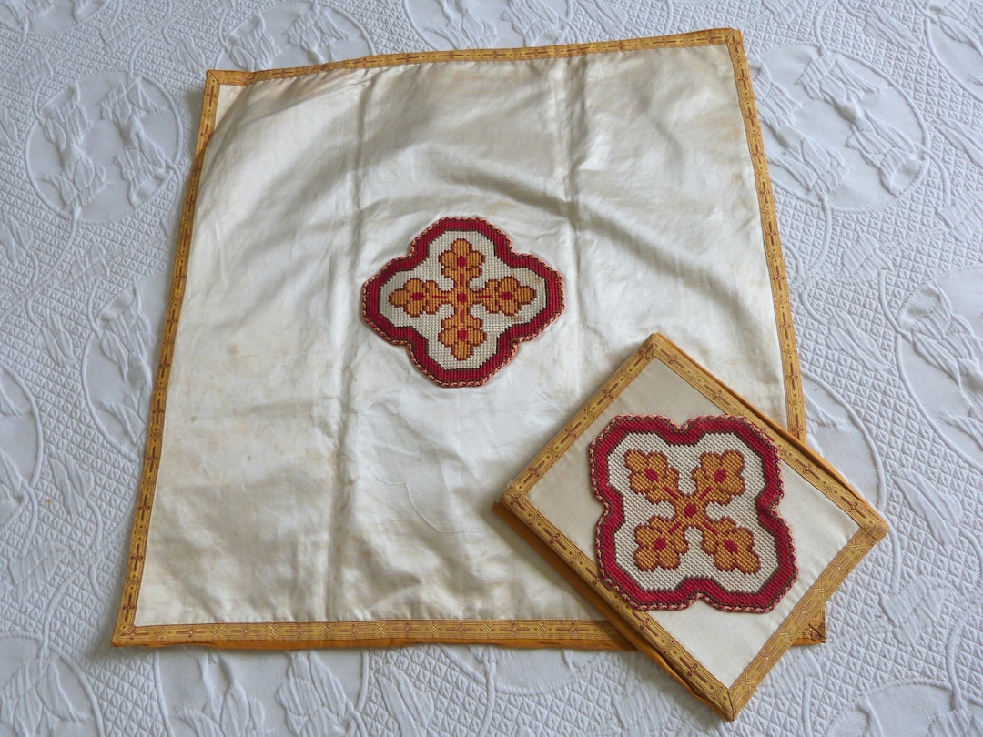 Antique French 1900s Silk Burse W Blessed Sacrament Chalice Cover ...