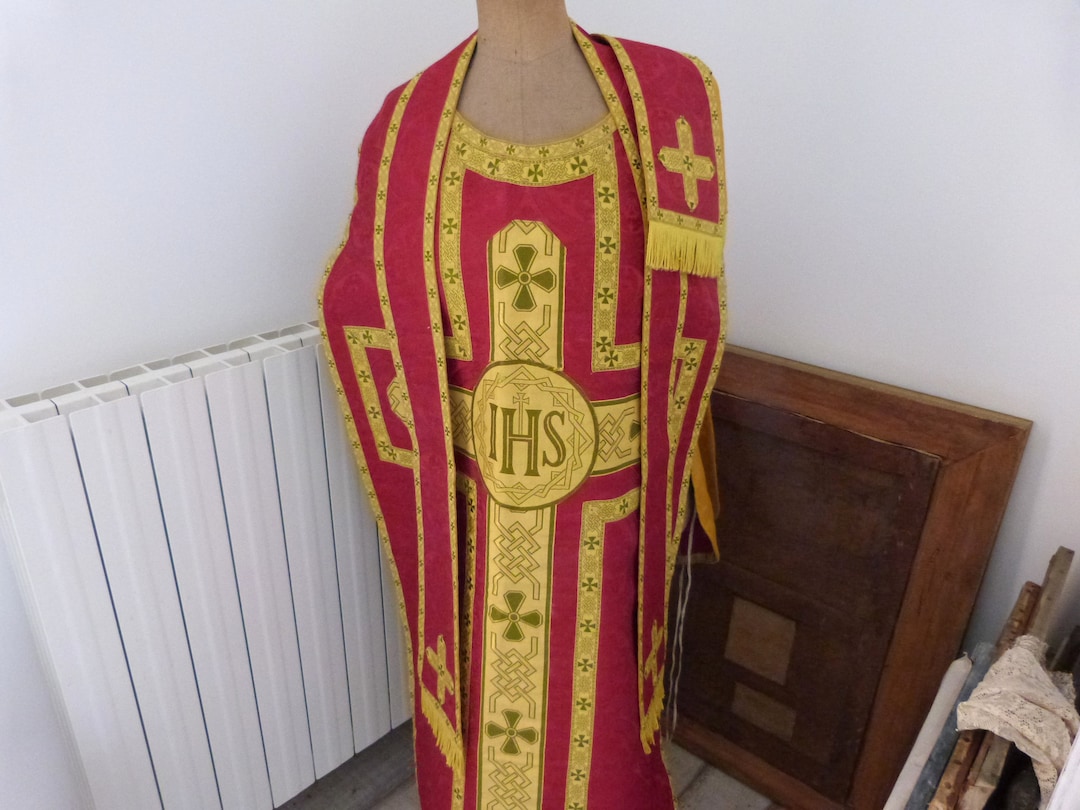 1900s Red Satin Brocade 3 Set Clergy Dress Vestment Priest Robe ...