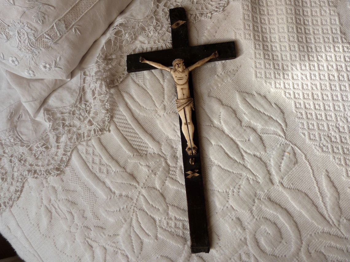 Antique French 1700s Jansenist Bone Corpus Christi RARE Religious Art ...