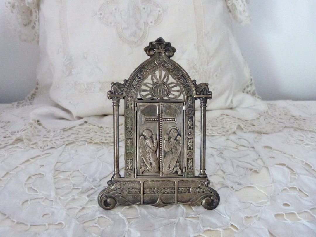 Antique Religious Triptych Frame W Sacred Heart of Jesus and Angels ...