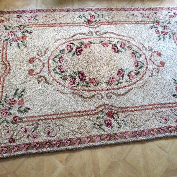 Rug With Roses - Etsy
