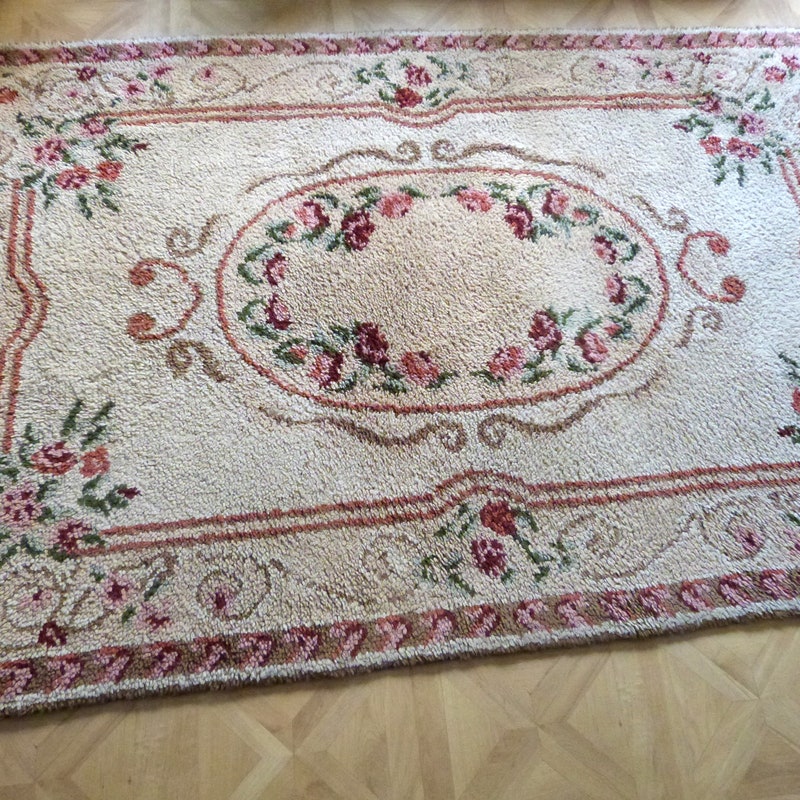 Rug With Roses - Etsy