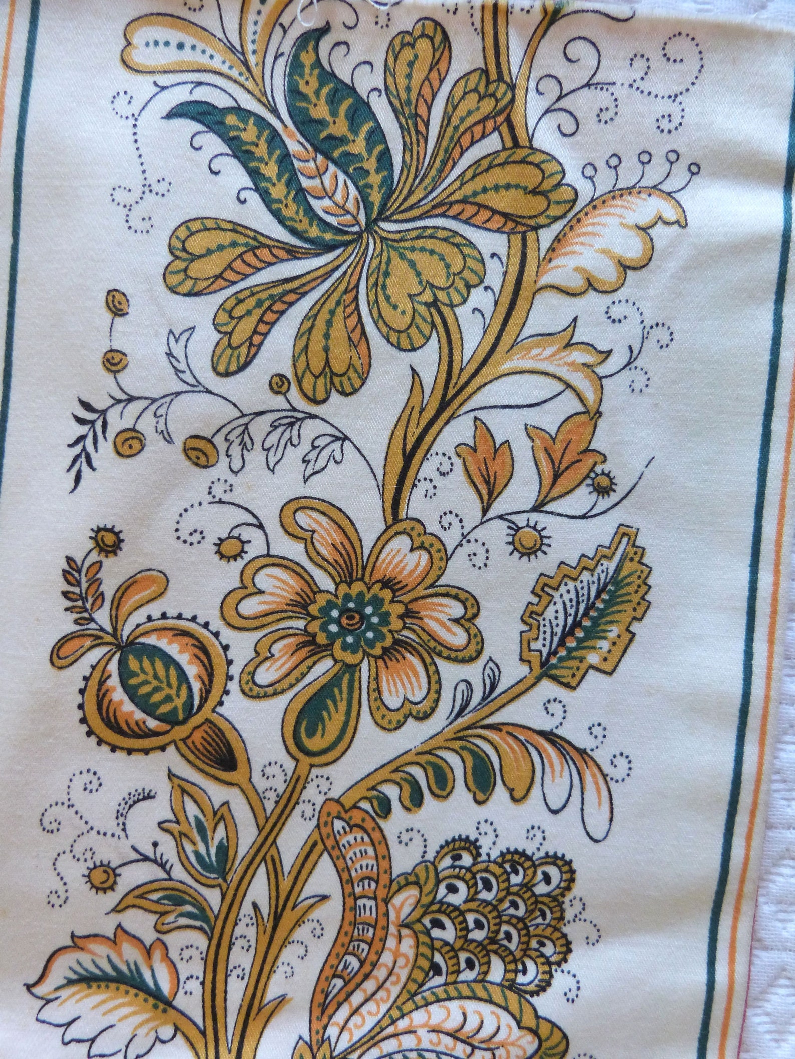 3 Pieces Vintage French Floral Fabric W Roses, Flowers, Vintage Sewing ...