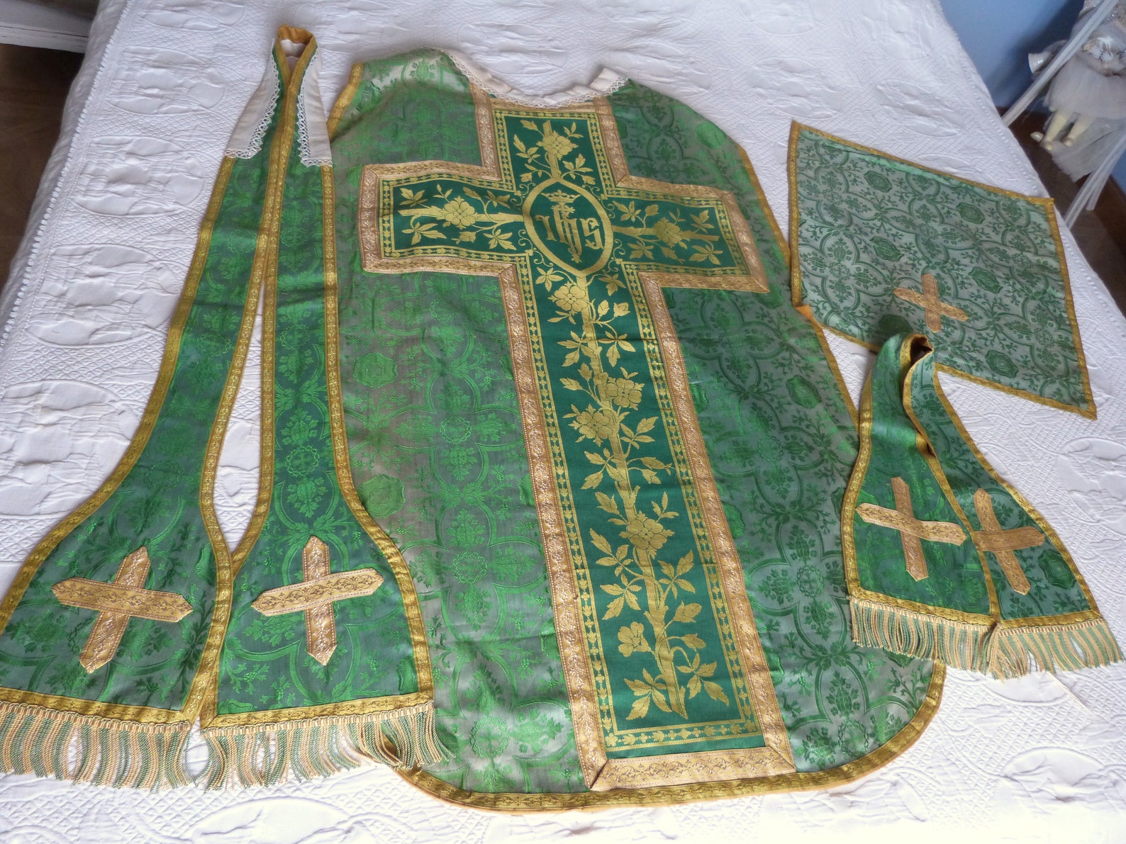 1900s Green Silk Brocade 4 Set Clergy Dress Vestment Priest Robe ...