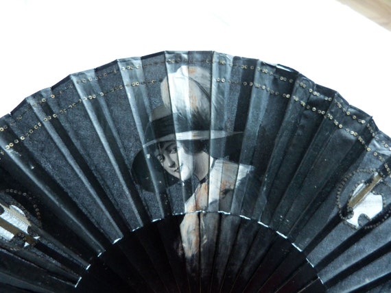Antique hand fan 1900s folding fan French Chateau han… - Gem