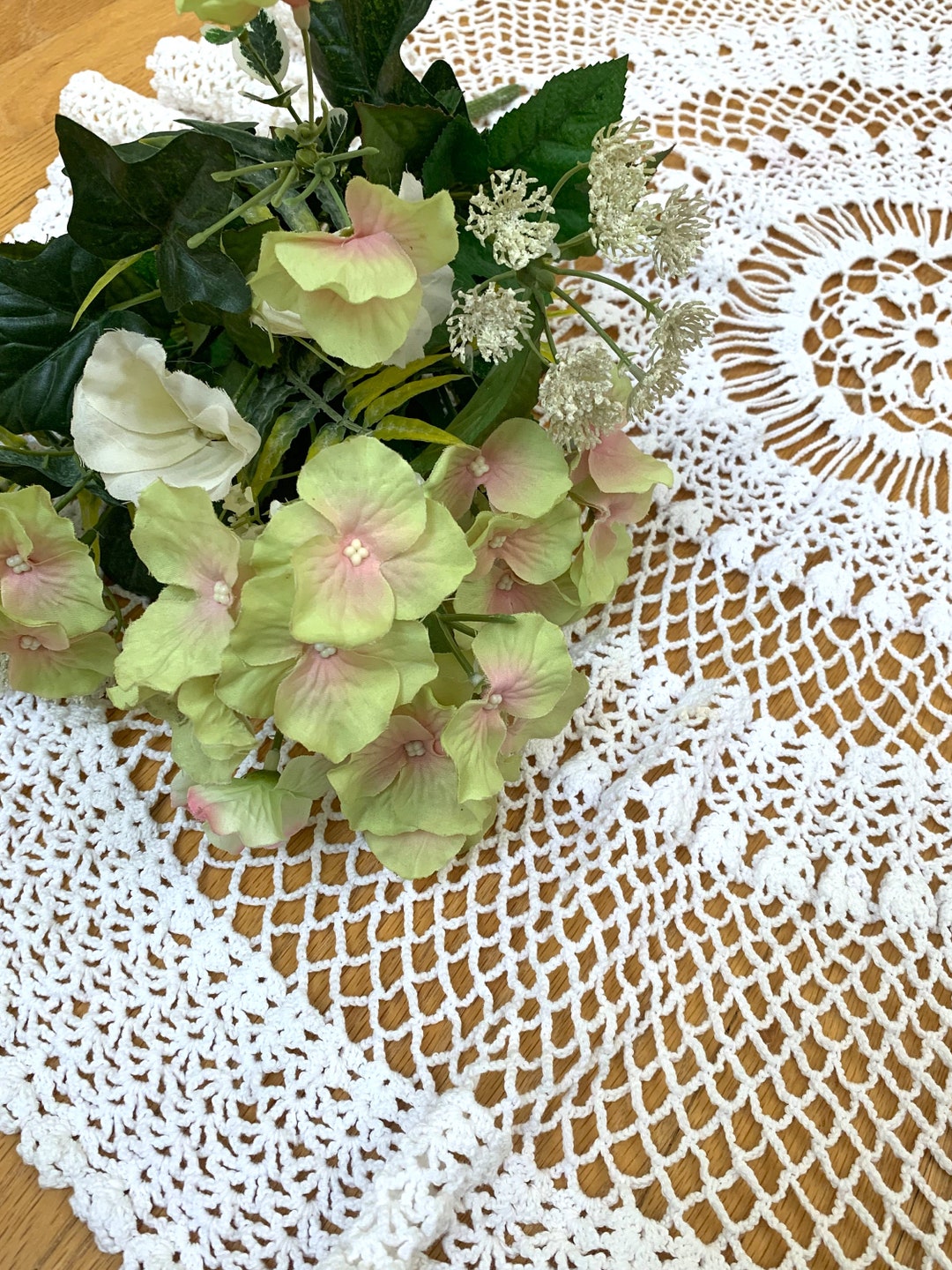 Round Crochet Tablecloth Centerpiece, 40 Hand Made Lace Table Top ...