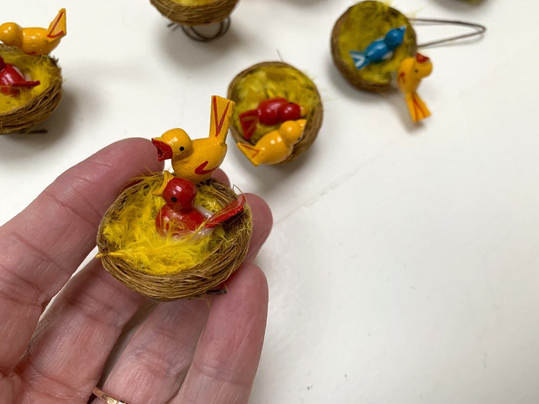 Vintage Miniature Birds in Nests, Tiny 1.25" Nests Hand Painted ...
