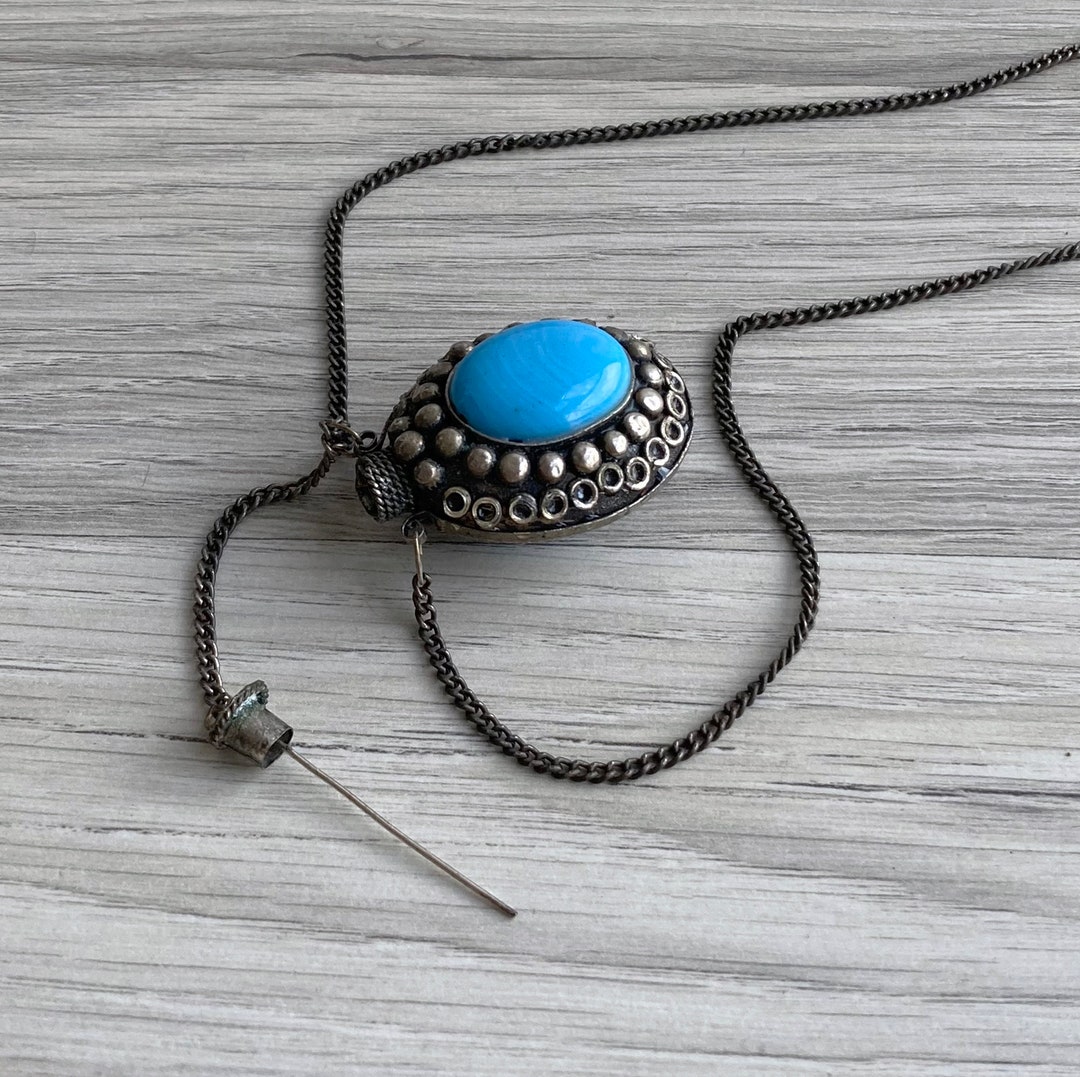 Vintage 1980s Silver Snuff Bottle Pendant Necklace, Ornate Oval Design ...