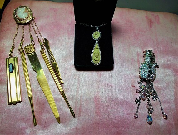 1940 Grooming Barbara Bates CHATELAINE, All Thickly G… - Gem