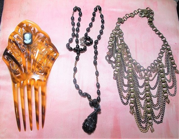 1980 Metal Swag Bookmark Crystal Necklace .Festoon of… - Gem