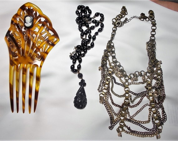 1980 Metal Swag Bookmark Crystal Necklace .Festoon of… - Gem