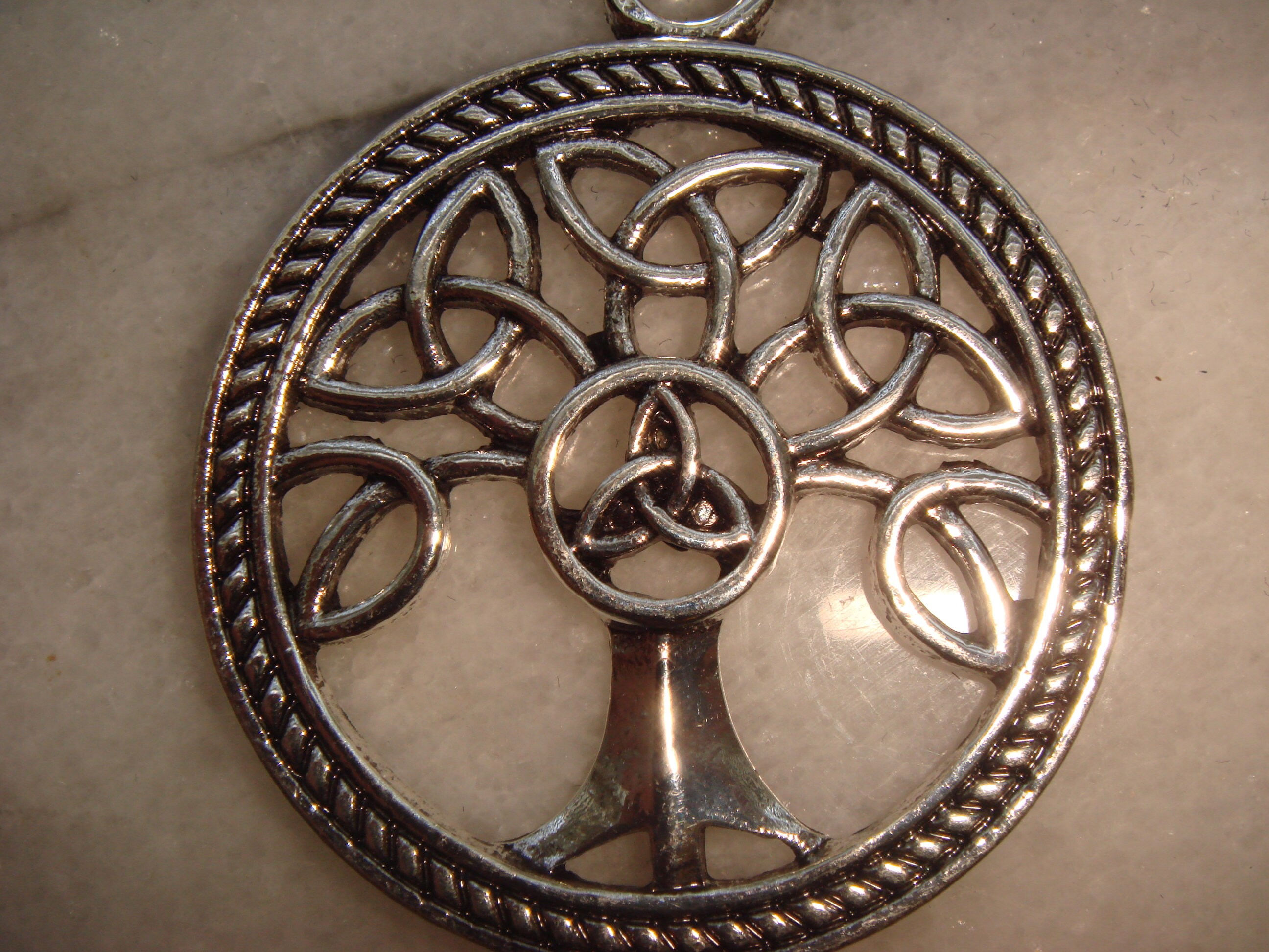 Druid Celtic Tree W Center Triquetra & Triquetra Knot Branches Tree ...