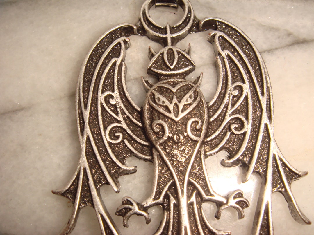 Pagan Wispy Inanna, Ishtar, Hecate, Minerva Flying Owl W Eye of ...