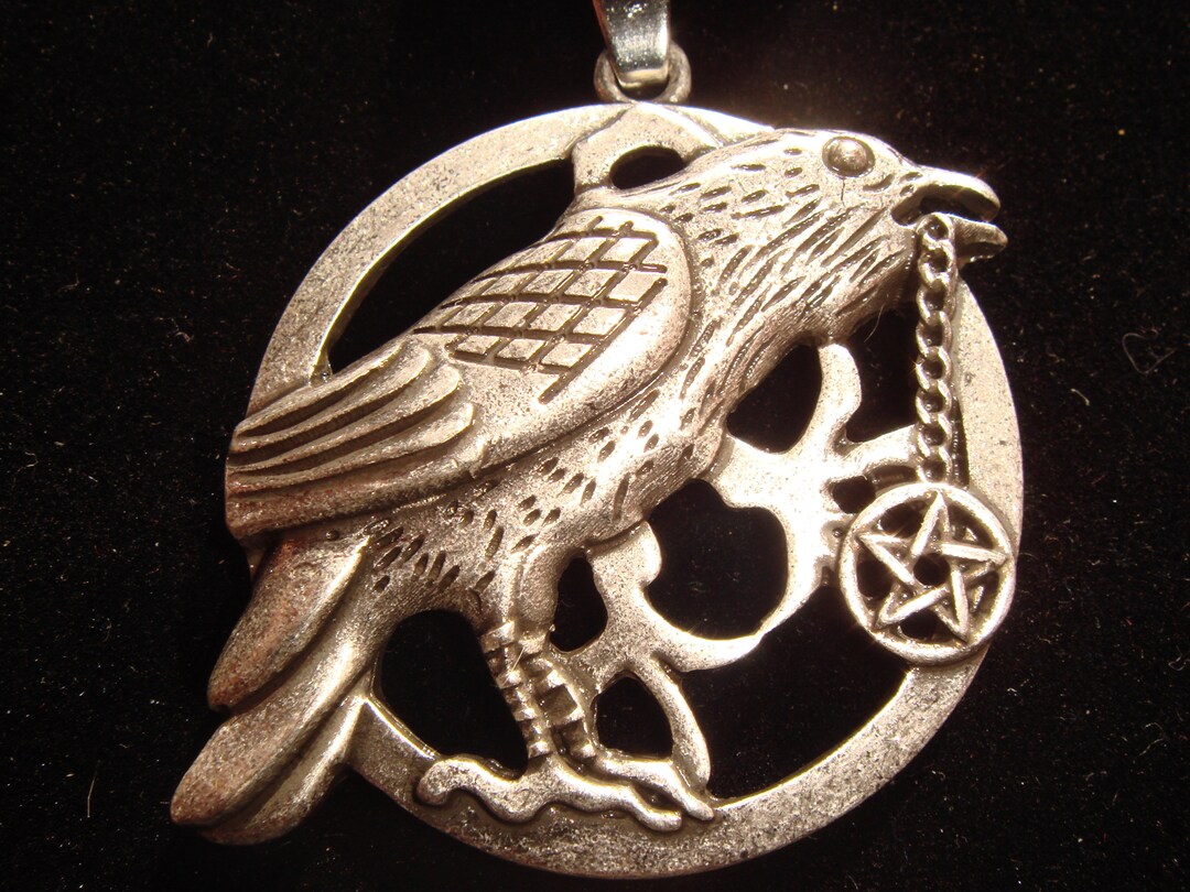 Celtic Pagan Morrigan Pewter Crow W Dangling Pentacle & W Crow Toggle ...
