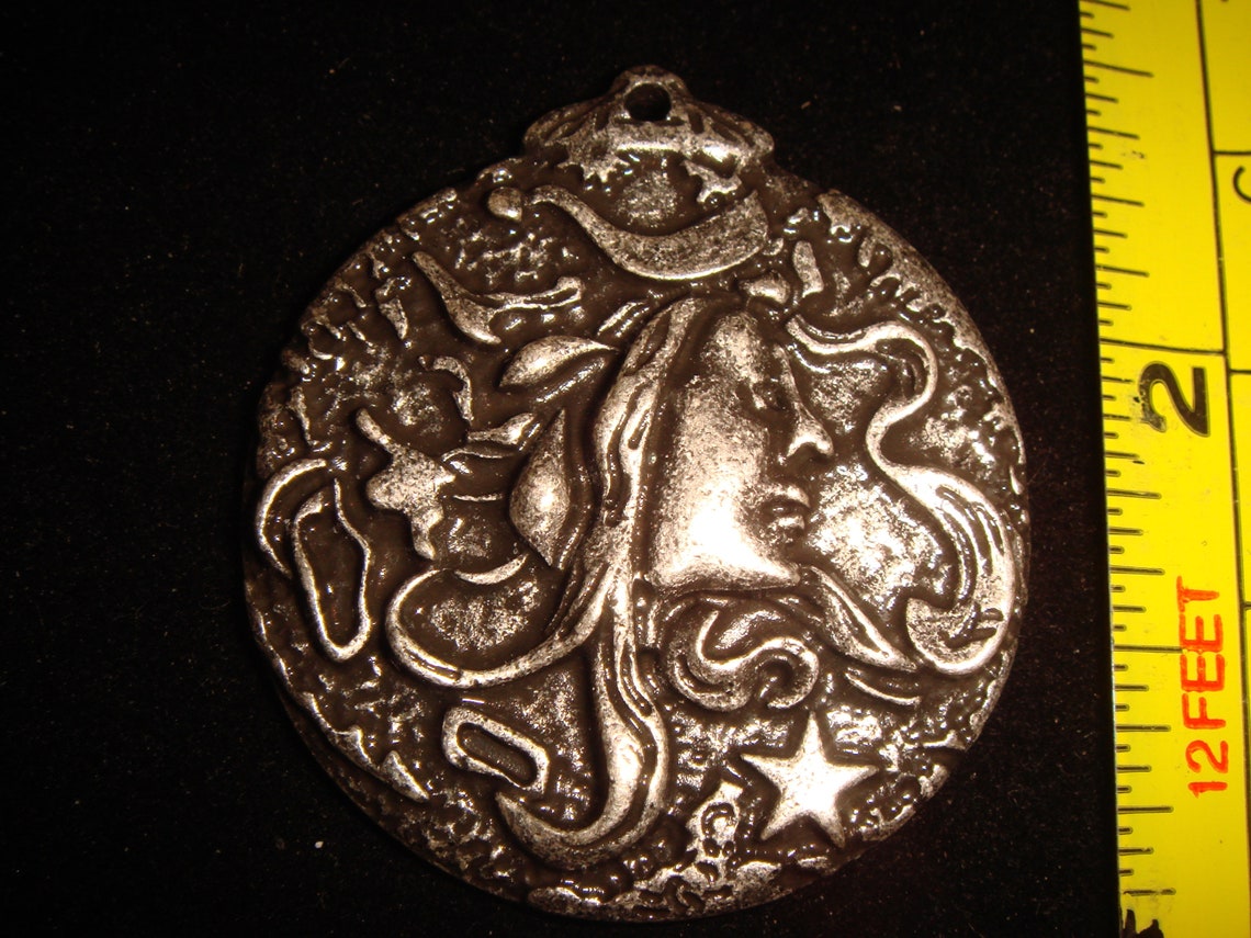 Pagan Strega Goddess Diana Queen of Moon Necklace Altar W Moon - Etsy