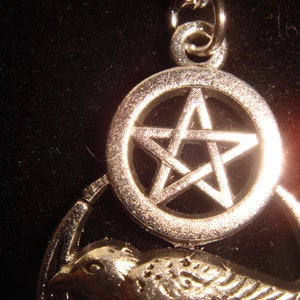 Celtic Pagan Morrigan Crow W Pentacle & Crescent Moon W Crow Toggle - Etsy