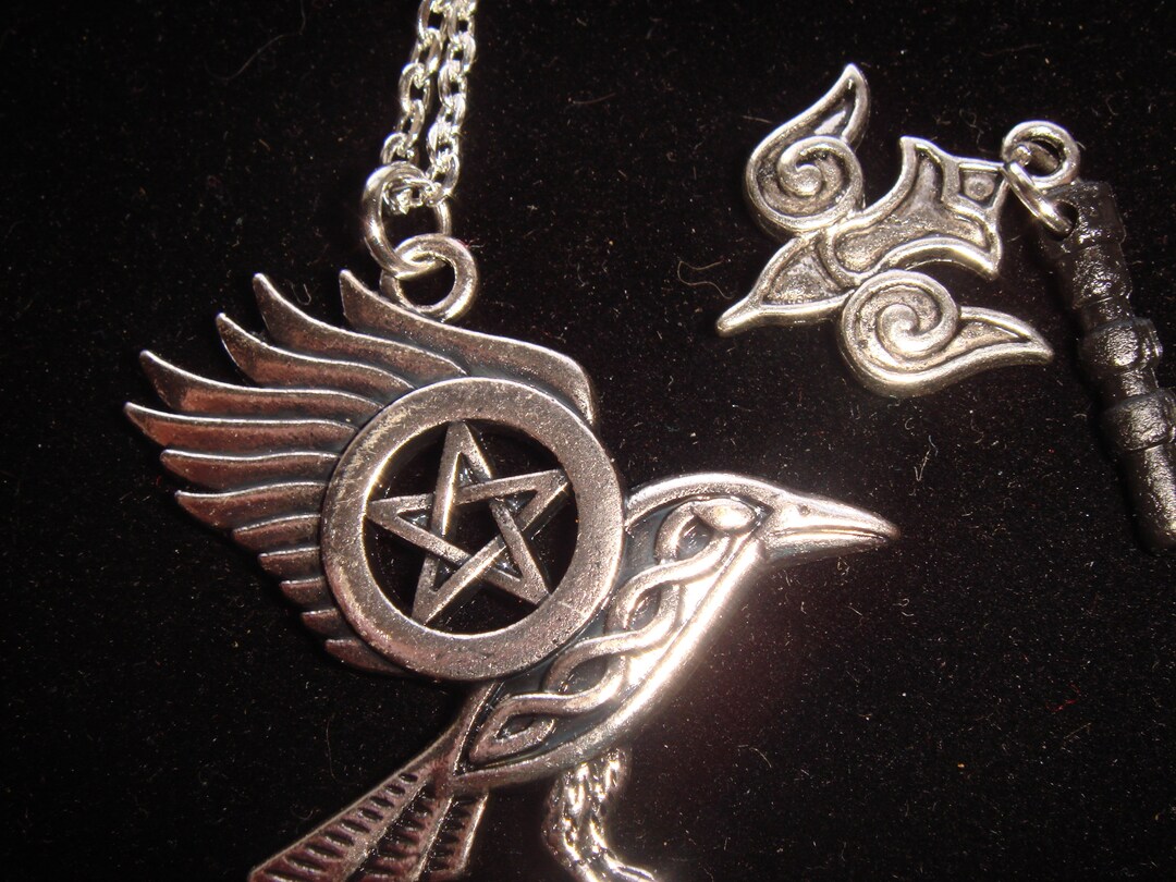 Celtic Pagan Morrigan Flying Crow Raven W Pentacle Dblsided W Crow ...