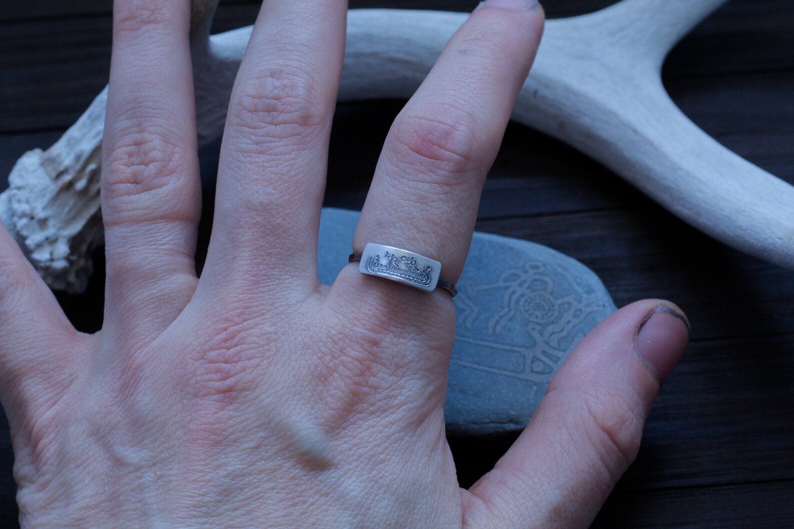 Norse Ring - Bronze Age Boat - Rock Carving in Tanum Sweden - Nordic ...