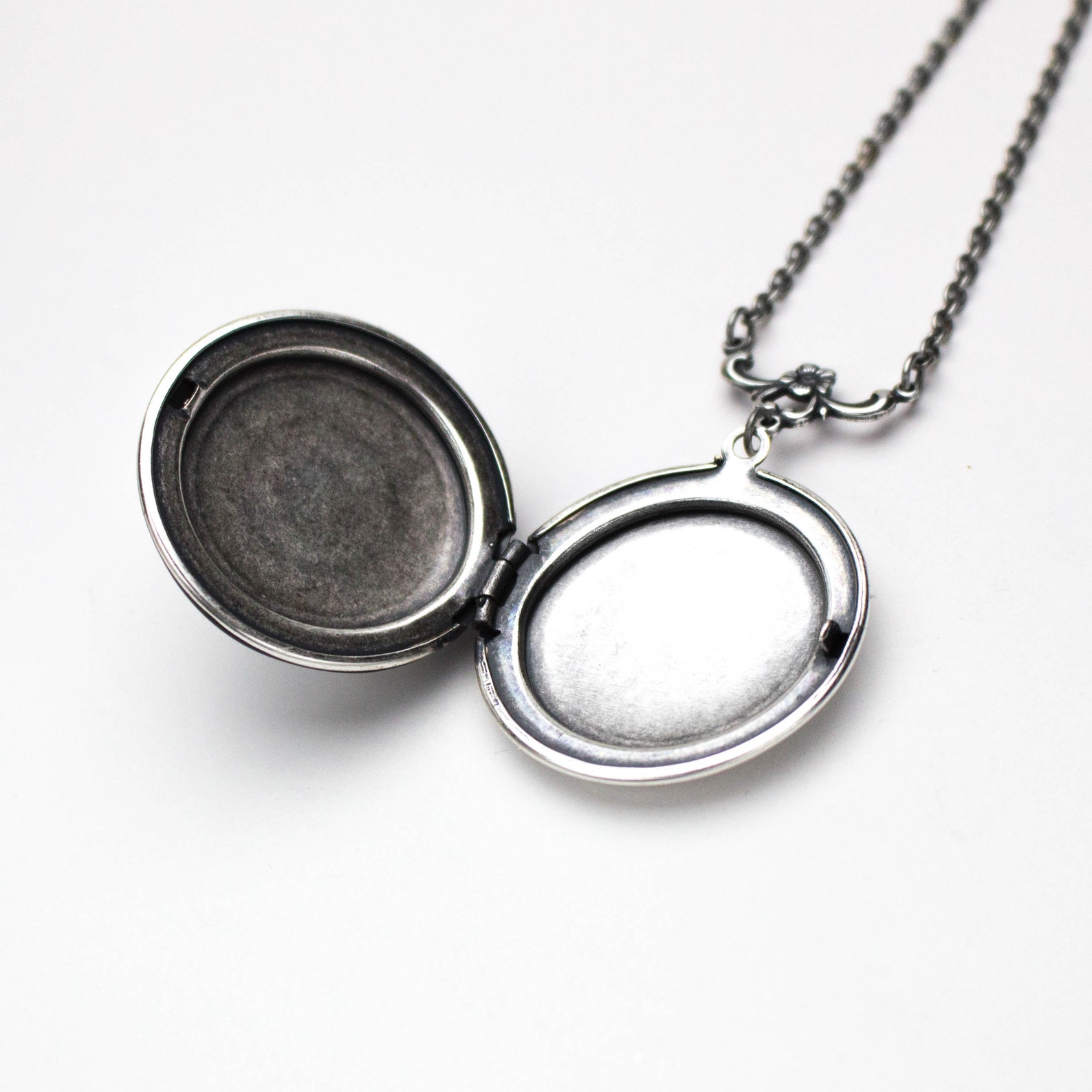 Locket - Locket Necklace for Women – Black – Locket Necklace – Round ...