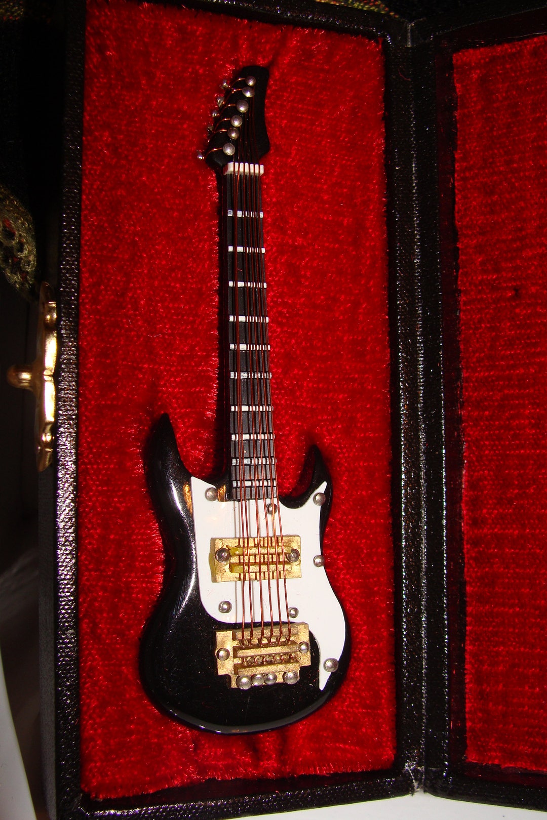 Guitar Miniature in Case, Black or Red, No Sound, Just for Looks, 6.5 ...