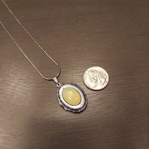 Uranium Glass Glowing Yellow & Silver Necklace Vintage Vaseline Faceted ...
