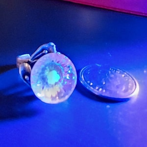 Uranium Glass Flower pink Selenium Glowing Art Nouveau Ring Blue ...