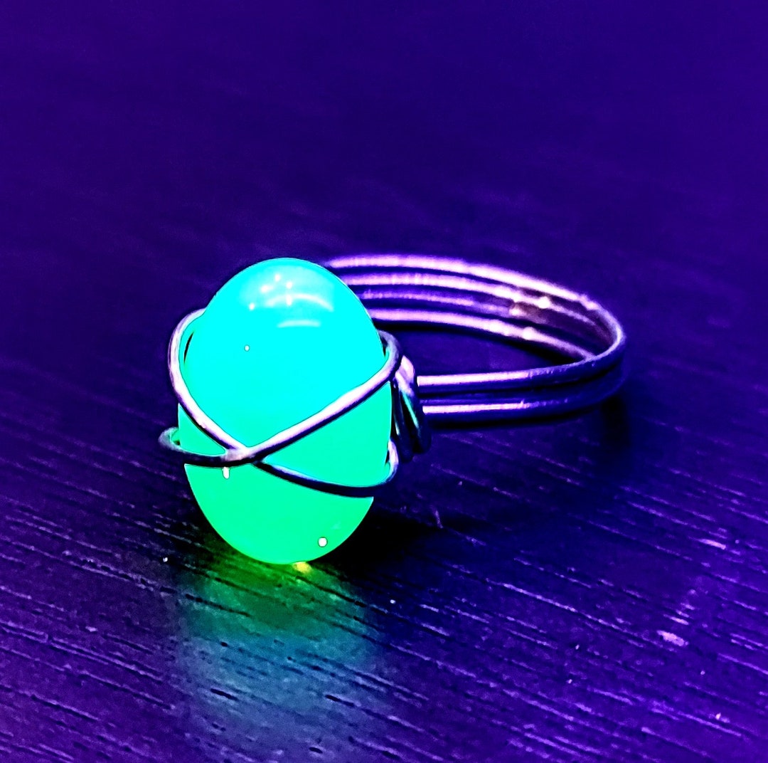 Uranium Glass Glowing Vaseline Ring!!! - Etsy