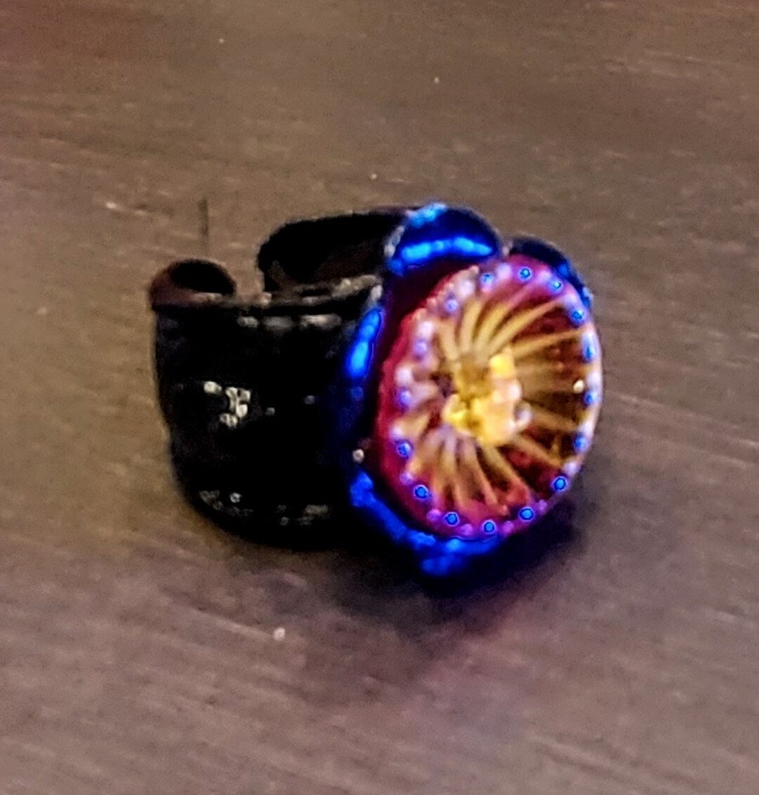 Uranium Glass Flower Glowing Art Nouveau Ring Cadmium Red Black Metal ...