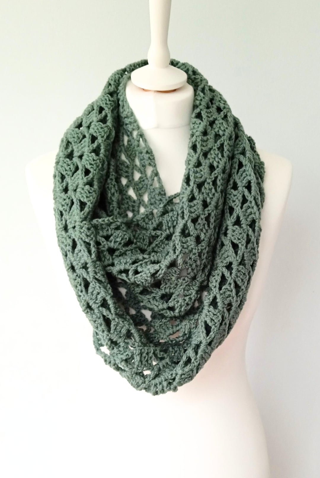PDF Crochet Pattern. Lacy Shells Infinity Scarf. Eye-catching Design ...