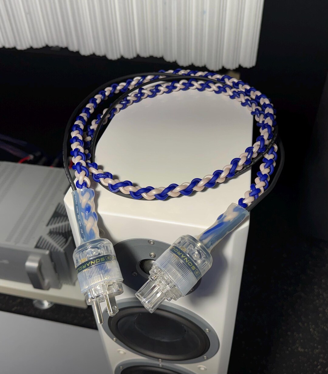 Rigel - Blue/white Pearl - 9 Awg Effective Cable Gauge. 6 Foot Length ...