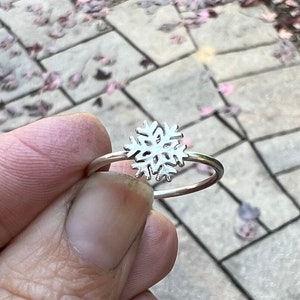 Handmade Sterling Silver Snowflake Ring: Holiday Jewelry - Etsy