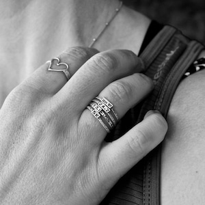 Sterling Silver Runner Ring – Engraved Race Distance, Marathon Gift - Etsy