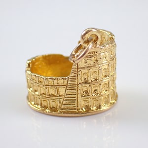 Vintage 18K Yellow Gold Colosseum Charm, Unique Rome Landmark Pendant ...