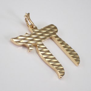 Vintage 14K Yellow Gold Chai Charm, Unique Large Jewish Good Luck ...