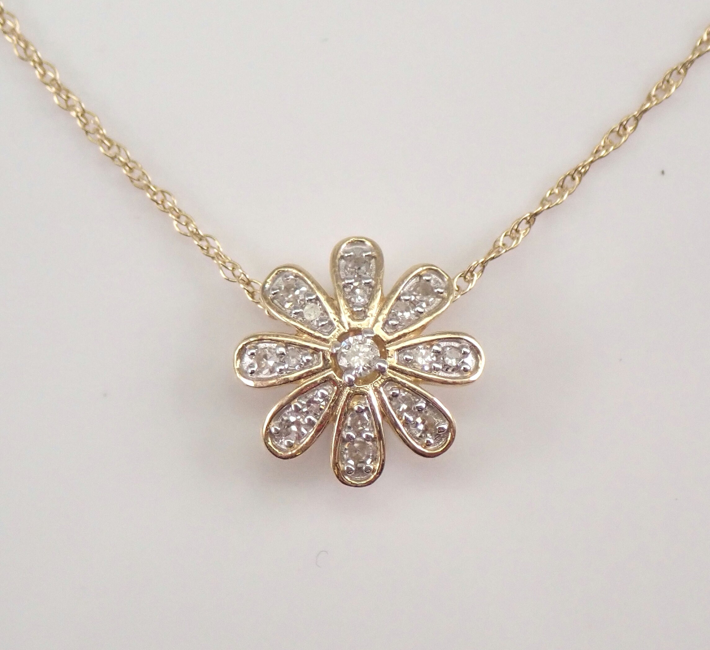Diamond Flower Necklace Yellow Gold Cluster Pendant 18 Chain