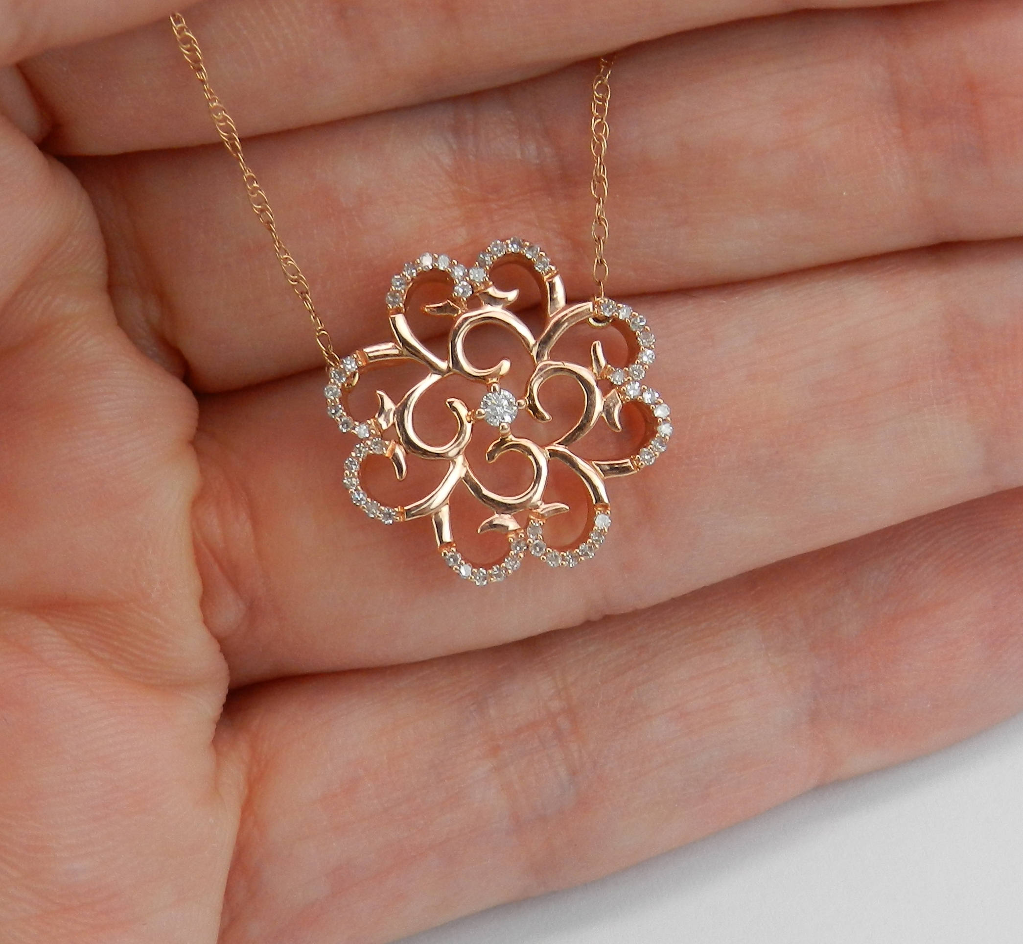 Rose Gold Diamond Cluster Necklace Unique Flower Pendant 18 Chain